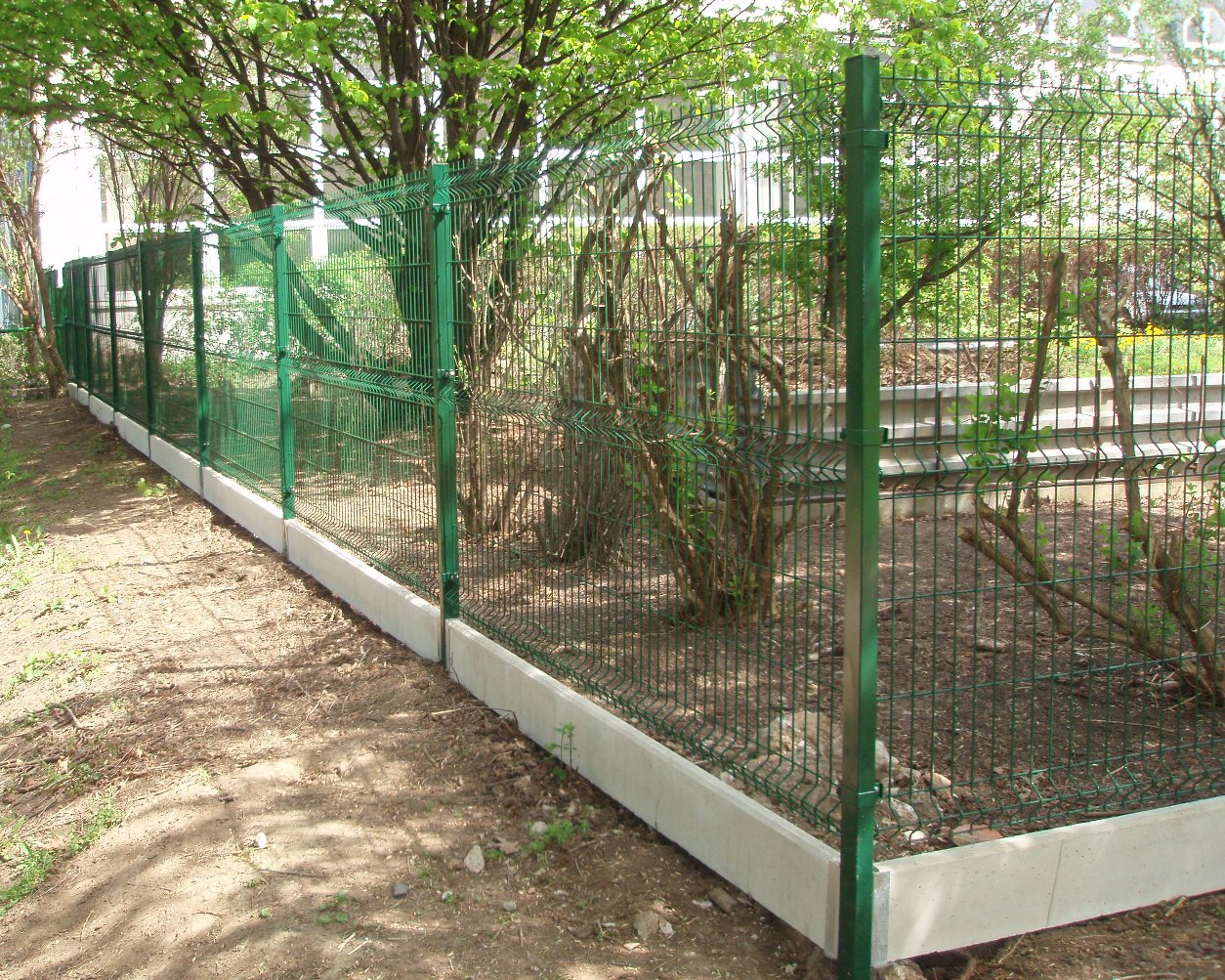 Ploty a oplocení levně - Levný plot.CZ